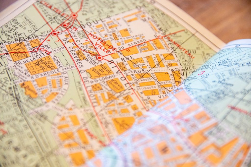 7 Creative Solutions That Maximize Space in Small Residential Areas ...